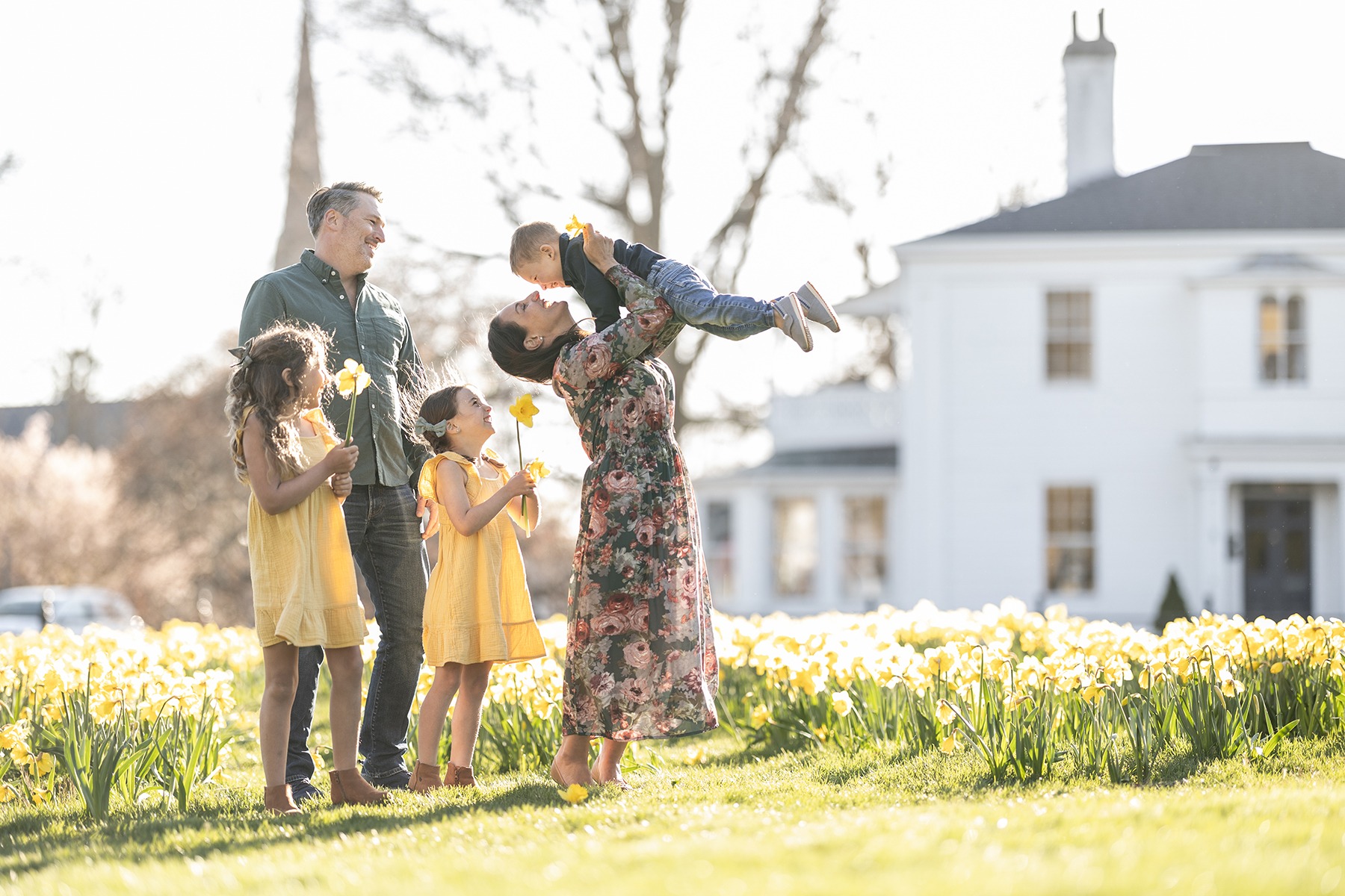 Sheally Family | Family Portrait | Newport - Polar Square Designs